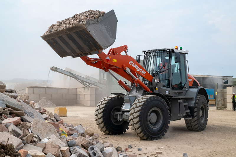 Weycor AR 660 wheeled loader Wastes No Time to Impress - TDL Equipment